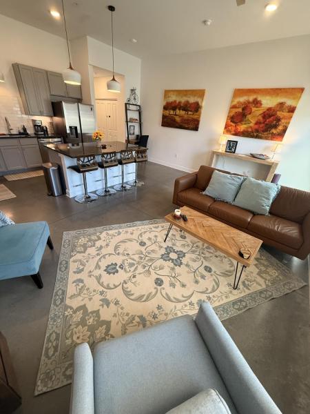 Lawrencian Loft - Lawrence, KS
