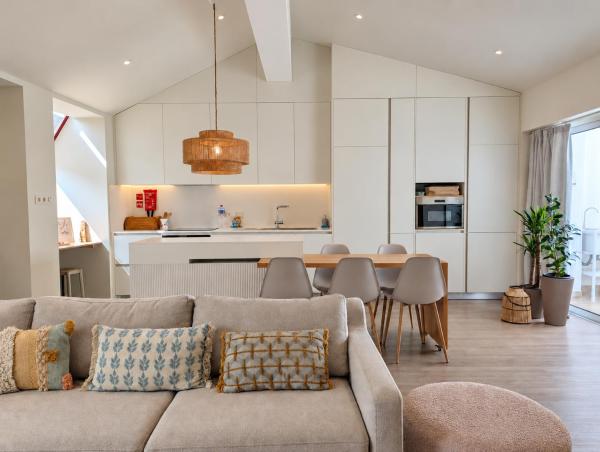 Penthouse With Pool - Faro Centre - 파로