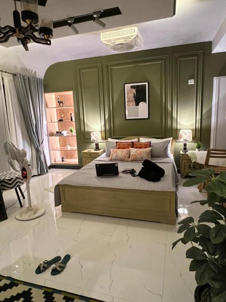 Luxury Two Bedroom Apartment E-11 Islamabad- Wifi - Car Parking - Iron - Netflix - Islamabad