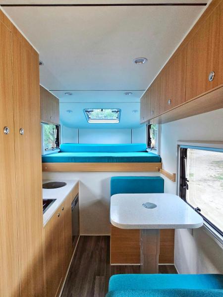 Island Roamer Cozy El Nido Camper - エル・ニド