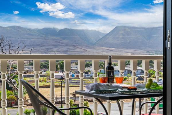 Lahaina Shores Beach Resort 206 - Lahaina Beach, HI