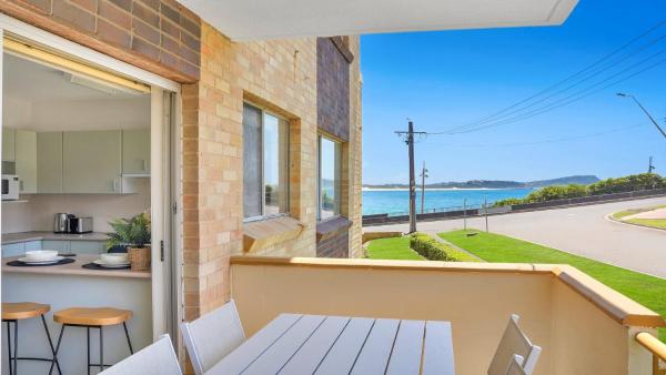 Esplanade Six Views, Wifi Accom Holidays - Terrigal