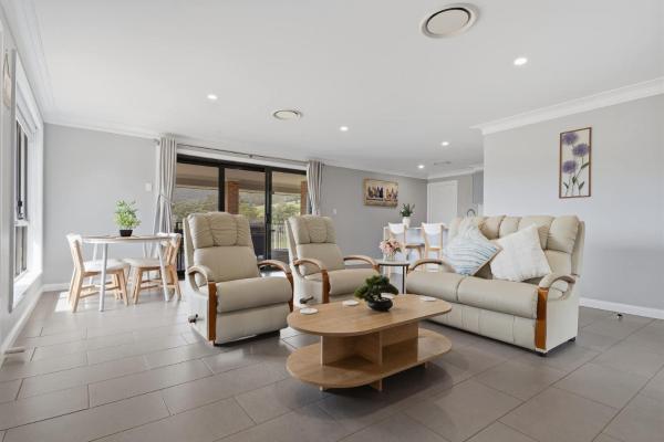 Ned Kelly's Hideaway 2 Sleeps 4 Farm Stay - Oberon