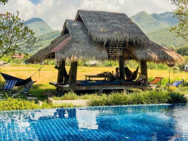 Buzzas @ Pai Chan - Mae Hong Son