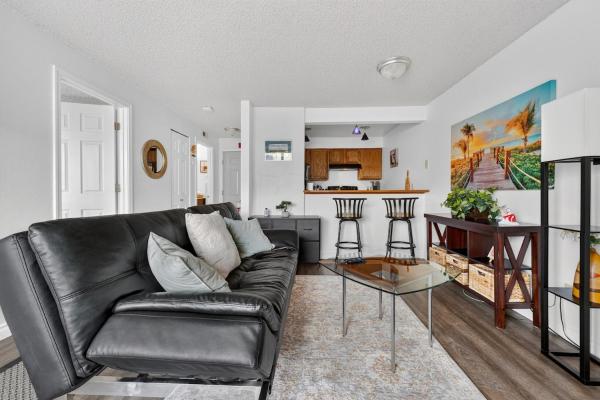 Beautiful Condo With Heated Garage - Anchorage, AK