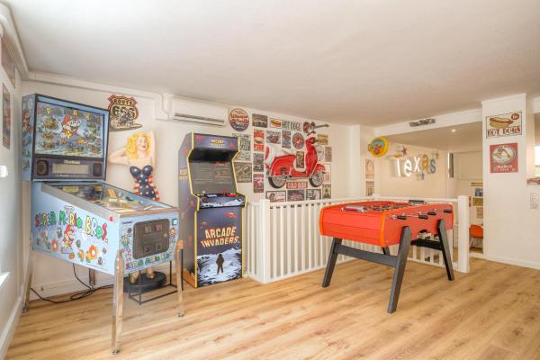 Happy Days, 150m2 De Divertissement, Lyon 7 - Lion