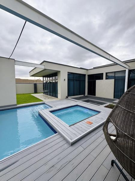 Arlington Estate, Harare - Modern Luxury Villa With Pool, Gym, Bar & Lounge, In A Secure Gated Estate Next To The Airport - Harare