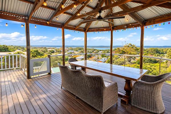 Gracie & Dans Coastal Retreat Lake Views Sleeps 5, 2bath Golf & Beach Walk - Preston Beach