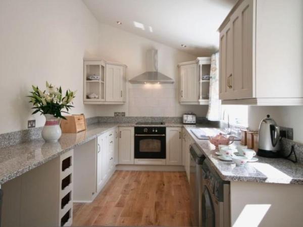 Swift Host - Portland House - Sleeps 6 - Enclosed Garden - Unthank Road - Norwich