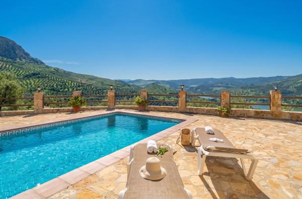 Comfortable Chalet In El Gastor With Private Pool - Zahara