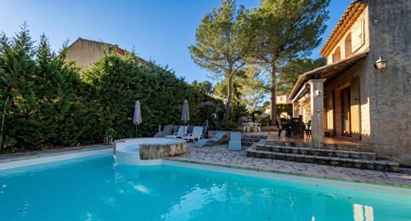 Villa Avec Piscine à Saint-raphaël Et Vue Sur La Montagne - Var