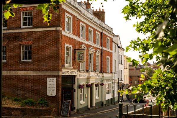 City Gate - Somerset