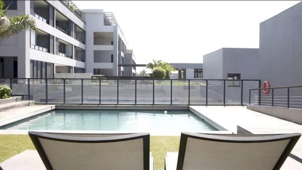 Luxurious 2-bedroom Apartment In Central Umhlanga - ウムランガ