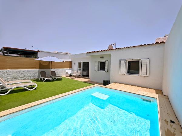 Bungalow With Private Pool And Garden Next To The Yumbo Center - Playa del Inglés
