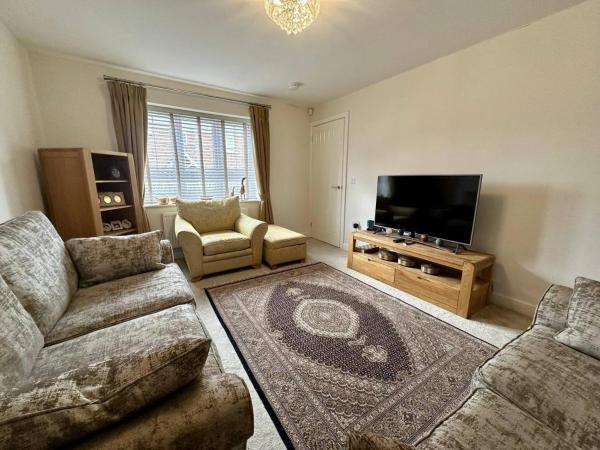 Ambrose Cedar Parlour - East Midlands Airport (EMA)