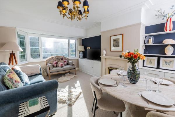 Anlaby Court - Garden, Allocated Parking - Cheltenham