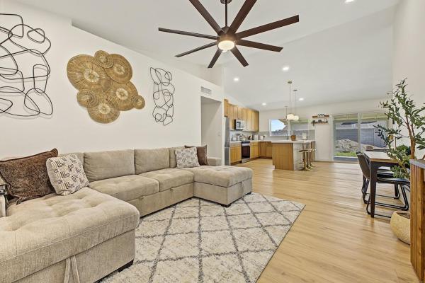 4br - Near Stadium - Arcade - Pool Table - Parking - Avondale, AZ