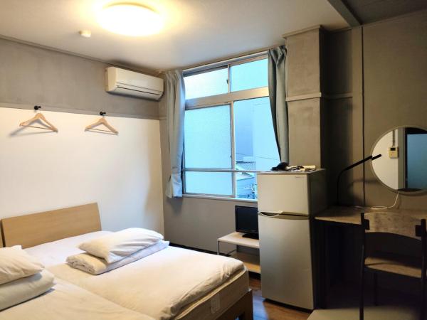 Rock Hostel - Osaka