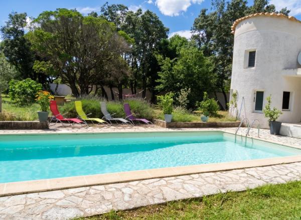 Maison Charmante à Saint-siffret + Piscine - Vers-Pont-du-Gard