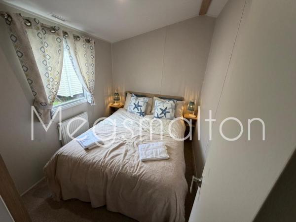 Megsmalton - Wales