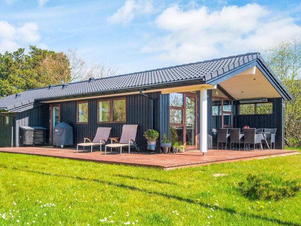 4 Star Holiday Home In Rømø - List