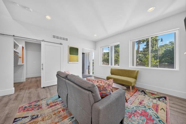 6br White House Retreat - 5-min Walk To Stadium - Ann Arbor, MI