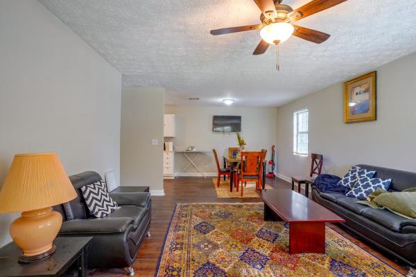 7 Mi To Mall Of Georgia: Fire Pit & Yard - Cumming, GA