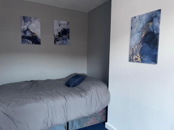 Spacious 3 Bedroom Home Near Leeds City Centre - Leeds