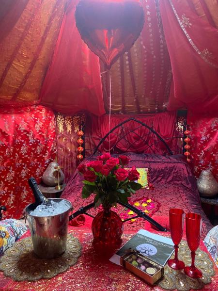 The Shangri La Sunset Yurt - Leominster