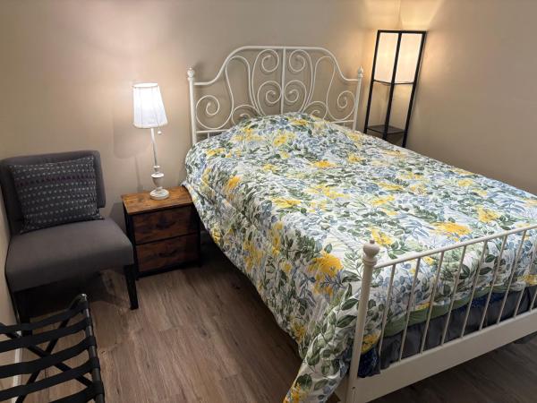 Private Room 2 In Downtown Full Kitchen And Bathroom Shared Arts Roosevelt Row Convention Center Stadiums Asu Downtown Phoenix - Phoenix, AZ