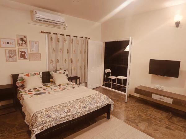 Matchbox Ac Studio Walkable To Indiranagar 100ft - Bangalore