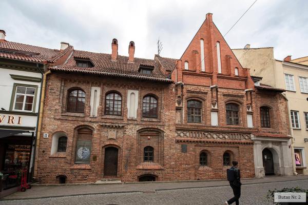 Cozy Apartment In Gothic Style House In The Heart Of The Old Town - Vilnius