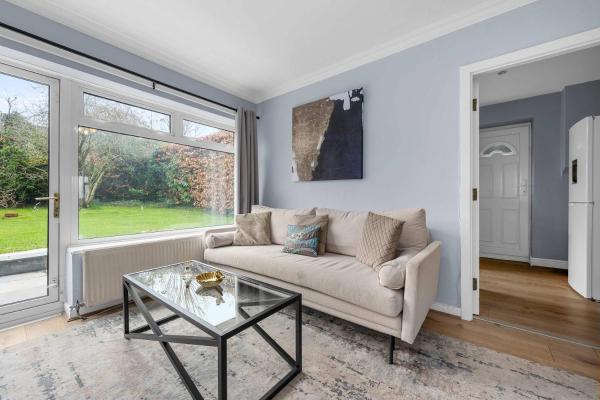 Hale Barns Home - Garden Parking & Near Airport - Knutsford