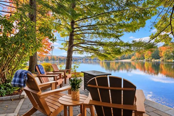 Rustic Lakeside Cabin Dock Kayaks Locke Lake - Lake Winnipesaukee, NH