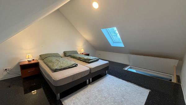 Zimmer 04 Besonders Geeignet Für Monteure Und Größere Gruppen - Halle (Saale)