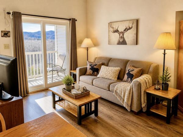 Double Loft Sleeps 8 River Mountain Views Pool - New Hampshire (State)