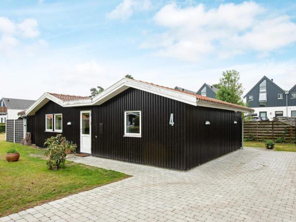 6 Person Holiday Home In Væggerløse - Denmark