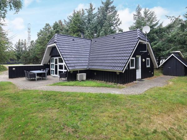 8 Person Holiday Home In Blåvand - Blåvand