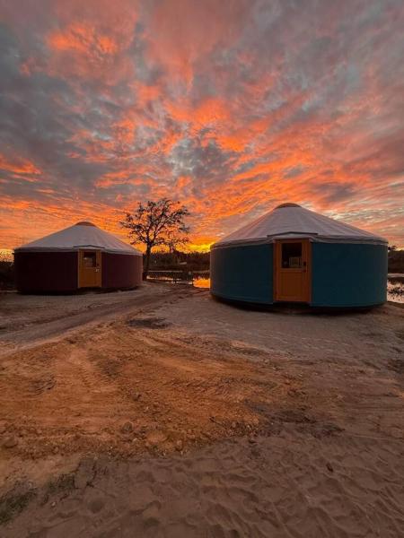 The Hook, Line & Sleeper Yurt On The Water - Florida