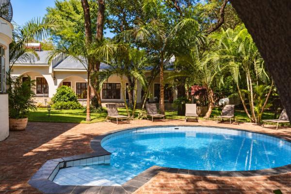 Jacaranda Lodge - Victoria Falls