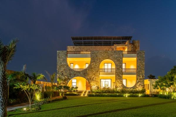 Elivaas Prive Chez Nandani 5 Bhk Mediterranean-style Farm House With Private Outdoor Heated Pool , Theater , Bar And Garden Area - Jaipur
