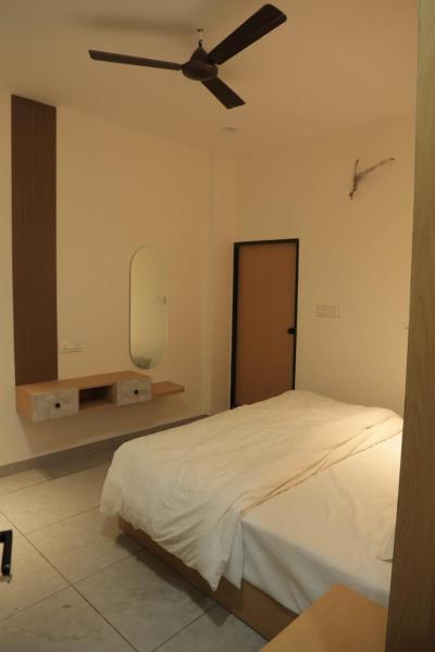 Hotel Shiv Om - Ujjain
