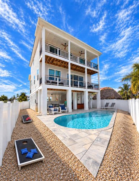 118 Luxury 4 Bed With Den 4,5 Bath - Heated Pool & Spa - Fort Myers Beach, FL