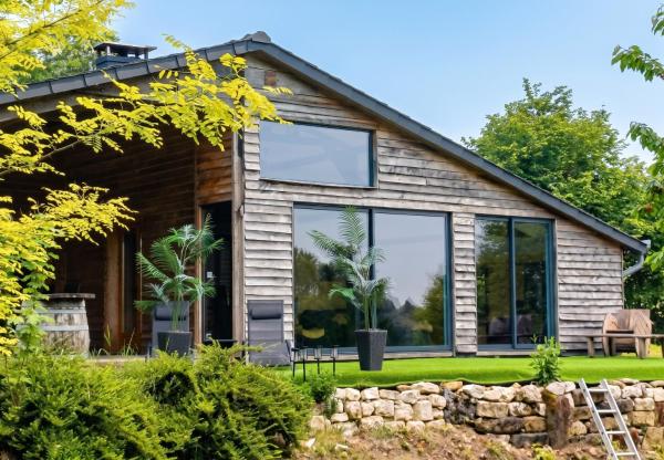Chalet Avec Bain à Remous à Saint-loup-terrier - Ardennes