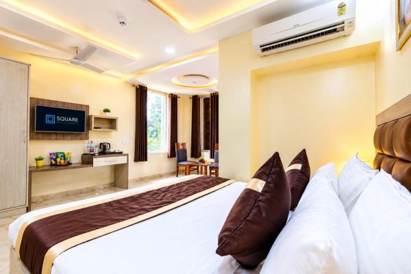 Revking--hotel Ashirwad And Banquets # 5 Mins From Railway Station 3-star Hotel L Railway Road Bazaria - Near Santosh Hospital, Ghaziabad - Ghaziabad