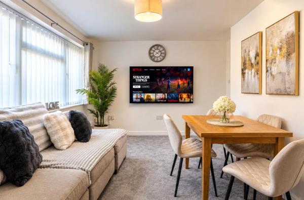 Hartsbourne Grounds-new Modern Stay- Near Woolton Liverpool L25 - Liverpool