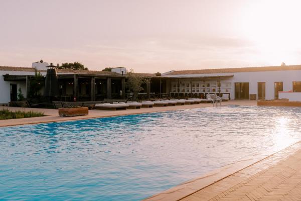 Craveiral Farmhouse By Belong Staying & Feeling - Portugal