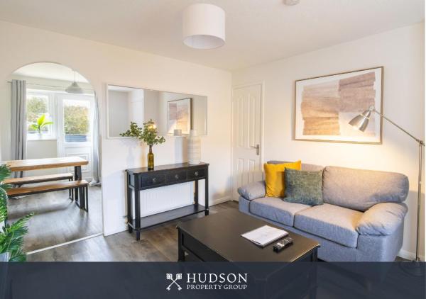 Two Bedroom Home In Telford With Parking - Telford