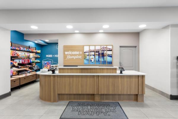Hampton Inn & Suites Chicago Deer Park - Arlington Heights, IL
