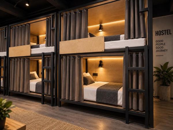 Move Hostel - Changwat Phuket